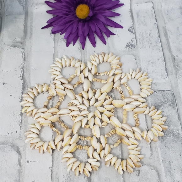 Unique Vintage | Dining | Vintage Weaved Cowrie Shells Trivet9 | Poshmark